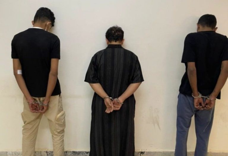 القبض على 3 أشخاص بالبكيرية سلبوا مبلغًا ماليًا من محل تجاري صحيفة